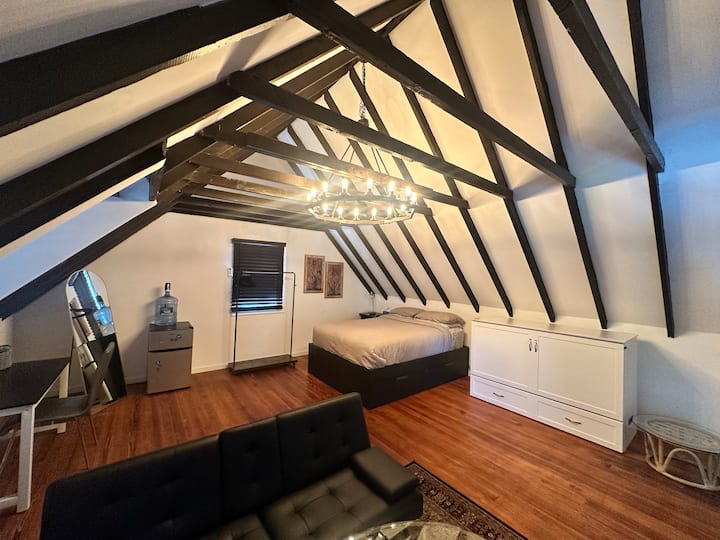 Duplex Studio Apartment - Stony Brook, NY