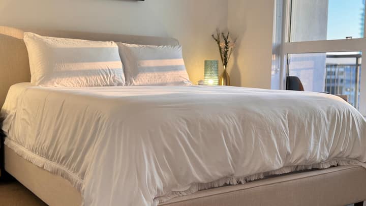 Luxurious At Hollywood - Los Angeles, CA