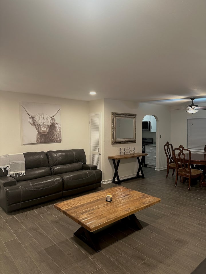 Newly Renovated 2-bedroom | 15 Min City Access - El Paso, TX