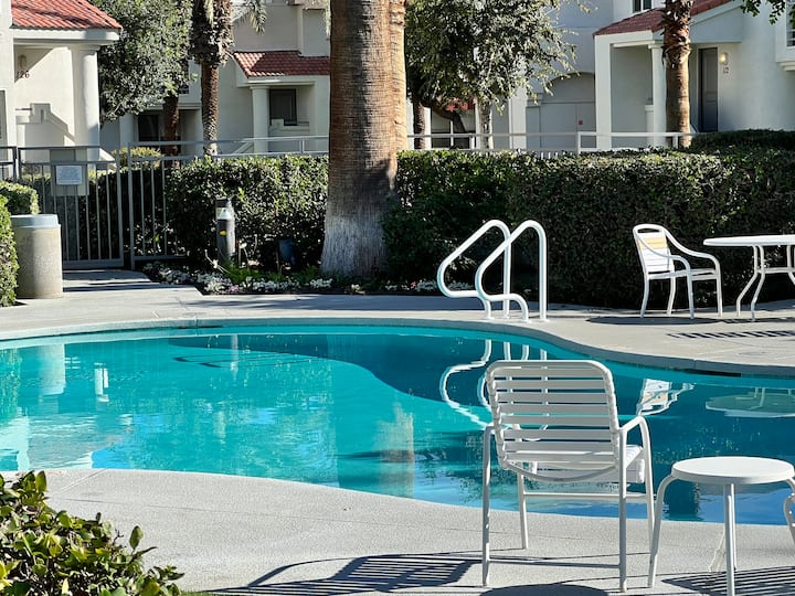 Palm Springs Condo - Dogs Welcome! - Palm Springs