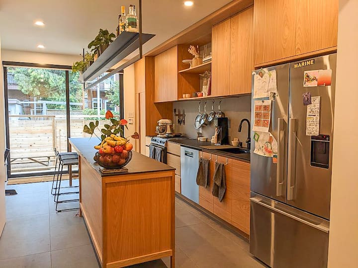 Maison Spacieuse, Calme Et Insonorisée - Montréal, QC