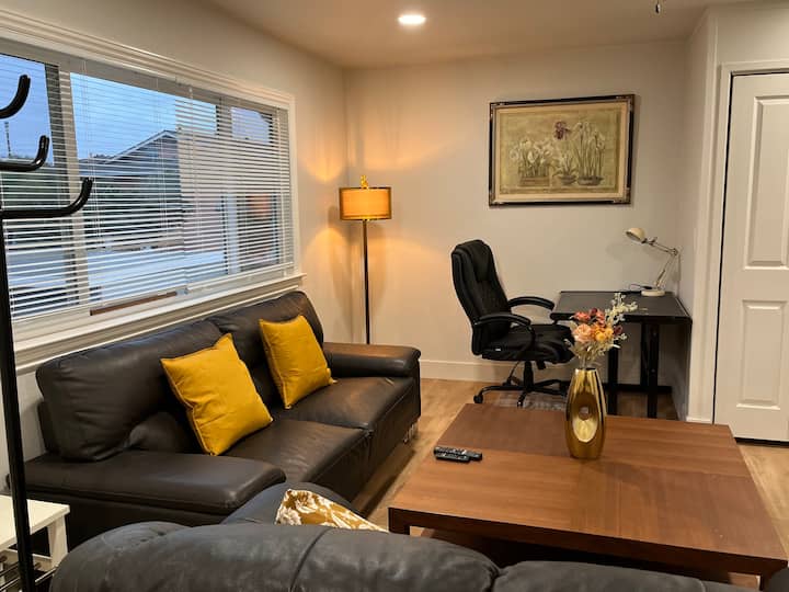 Spacious & Cozy Home In Campbell - San Jose, CA