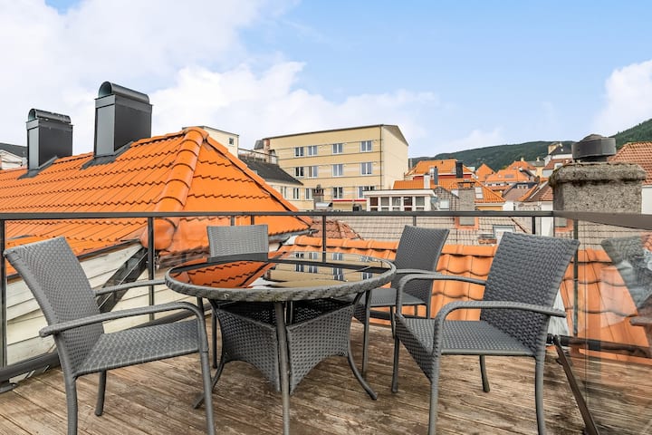 Private Rooftop Terrace In Historic Central Bergen - Bergen
