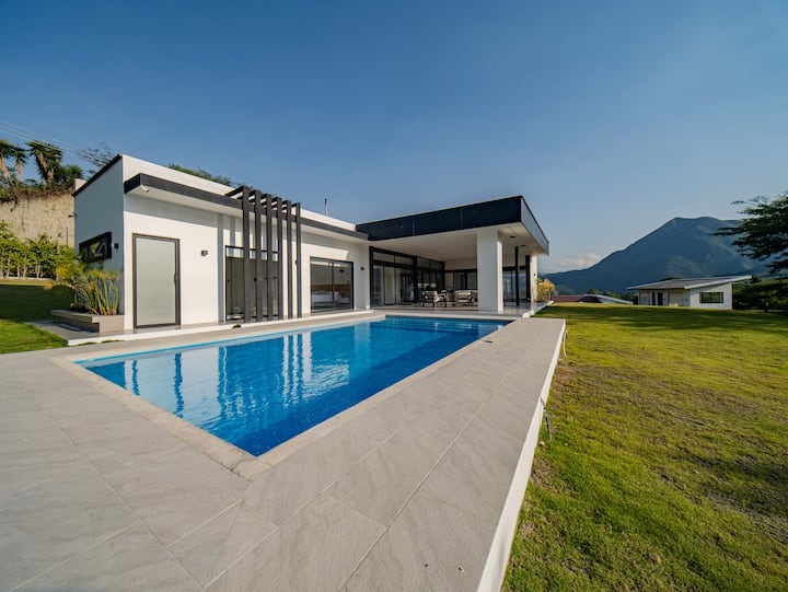 Casa De Lujo Con Piscina En Malacatos - Zamora Chinchipe