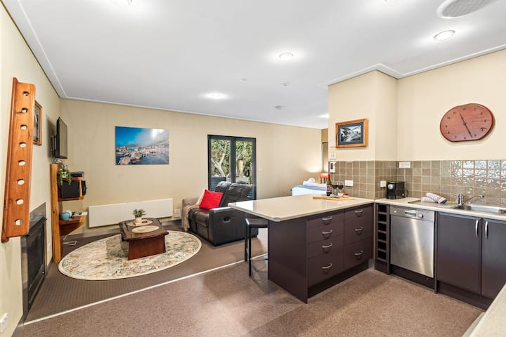 Studio L Gym L Indoor Pool L Tennis L Wifi L Bbq - Perisher Ski Resort