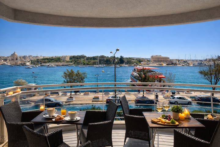 Luxury Valletta Seafront Apartment - Harbour Views - Valletta