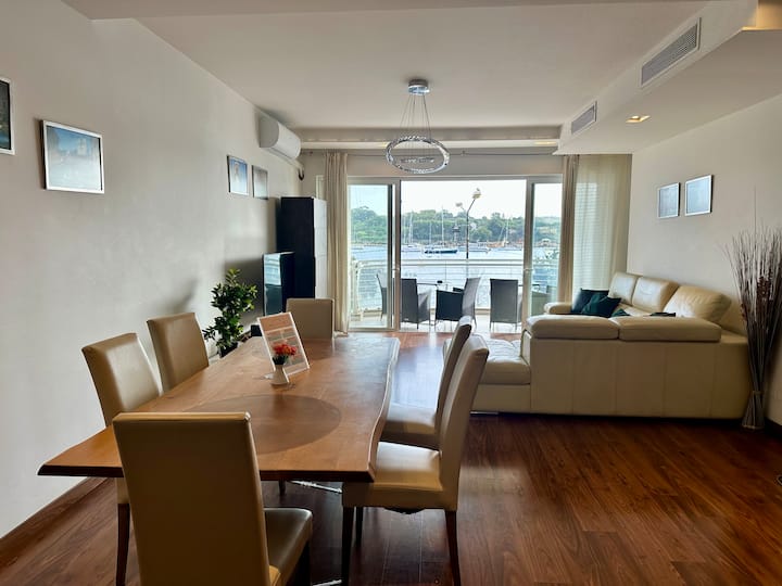 Seafront Harbour Haven - Sliema’s Elite Area - Valletta