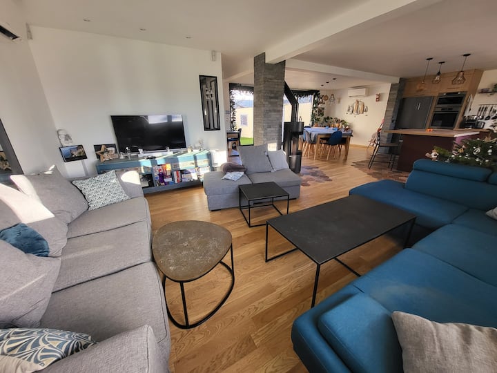 T5, Calme _ Proche Village Olympique - Argenteuil