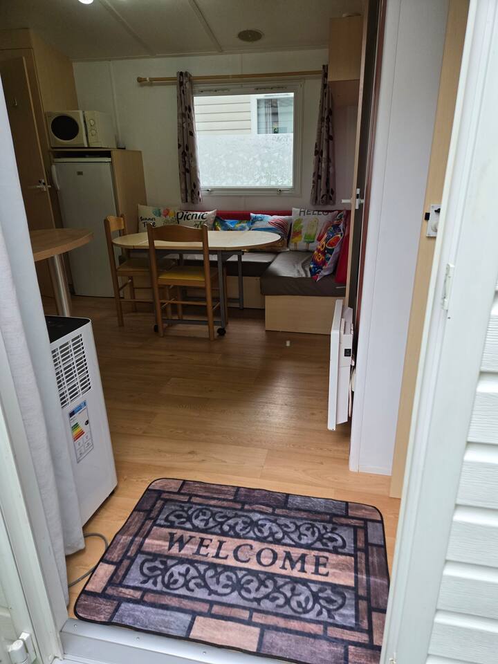 Iscles Mh 231.
2 Chambres Camping 3*
Climatisation - Lourmarin