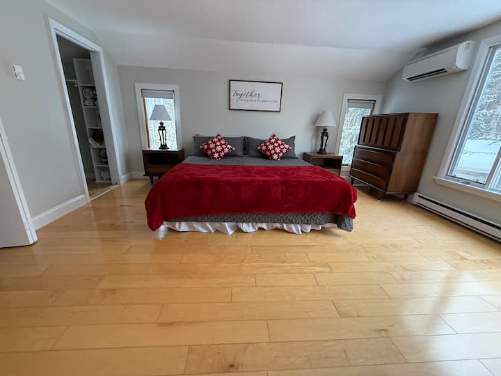 Goose Hollow Chalet - Campton, NH