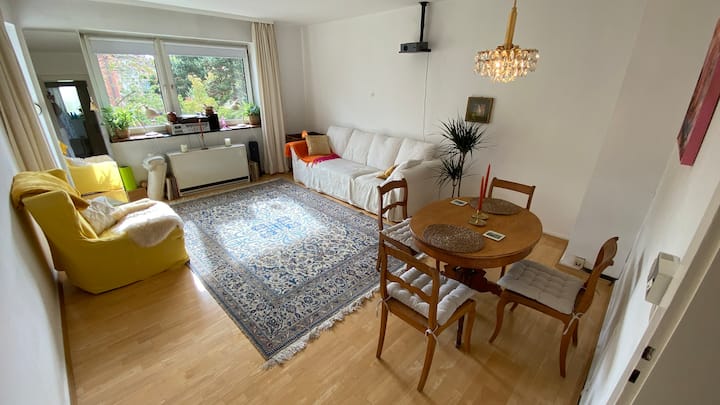 Feel-good Apartment In Cologne’s Loveliest Street - Cologne