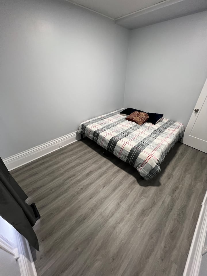 Furnished Short Term Stay - Brantford