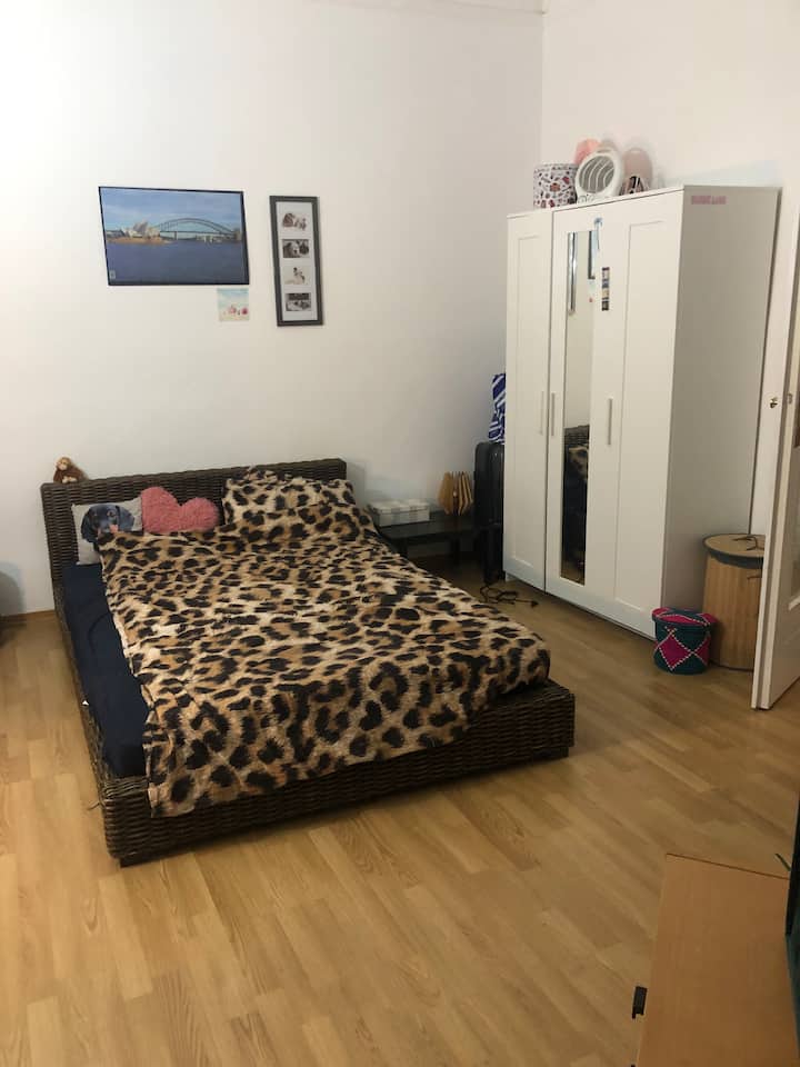 Bright Room - Berlin