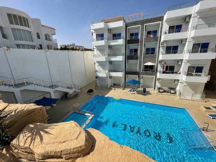 3 Bedrooms Sea View & Private Infinity Jacuzzi - 