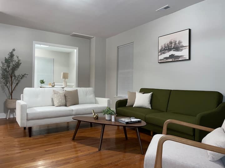 Serene Home In Durham, Prime Location! - Durham, NC