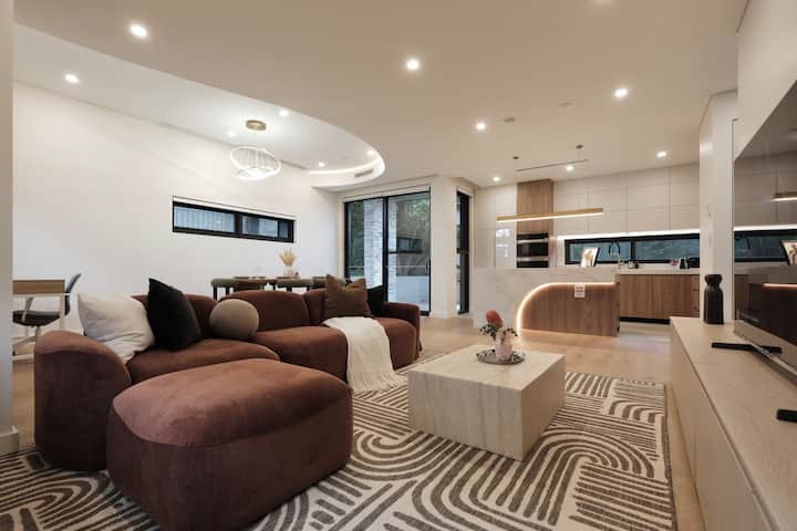 Luxe 3-bedroom Townhouse In Miranda Free Parking - Cronulla
