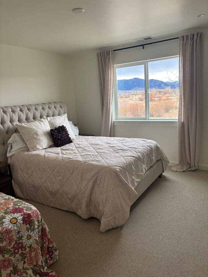 Home W/ Beautiful Mountain View - Bozeman, MT