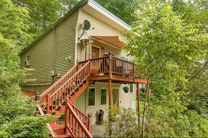 Cozy Lake House In Heart Of Nh - Sunset Waterfront, Gilmanton Iron Works