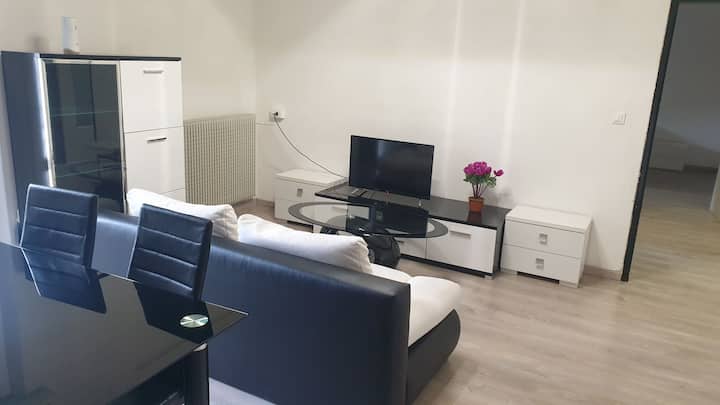 Bellissimo Bilocale Indipendente - Piacenza