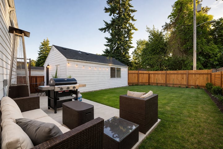 West Seattle Bungalow | Yard + Patio + W/d - Seattle-Tacoma Airport (SEA)
