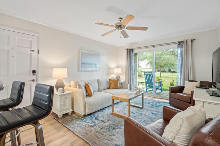 Ocean Walk Beautiful Ground Floor Lake View Condo! - Sea Island, GA