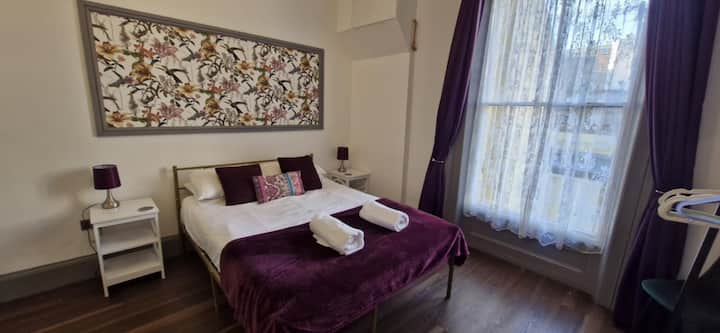 Lilyrose Hotel Whitby - Lily Room (Room 16) - Whitby