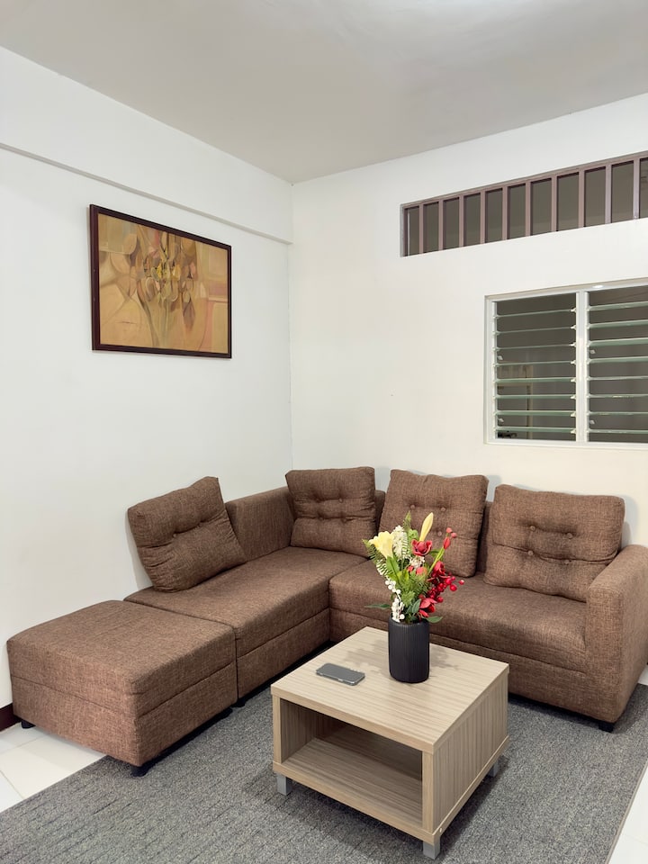 Clutter Free 1br Unit With Exclusive Parking Lot - Baguio