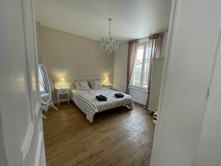 Charmante Maison 2 Chambres Avec Cour Et Jardin - Troyes