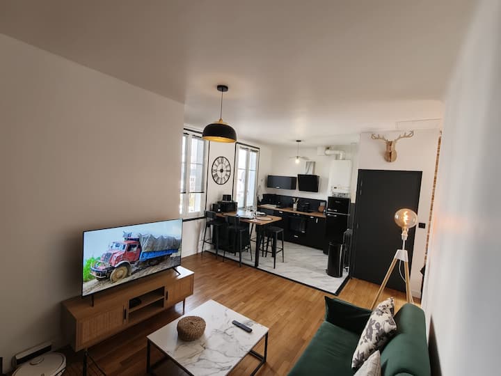 Joli Logement Spacieux, 2 Chambres, Tramway à 1min - Tours