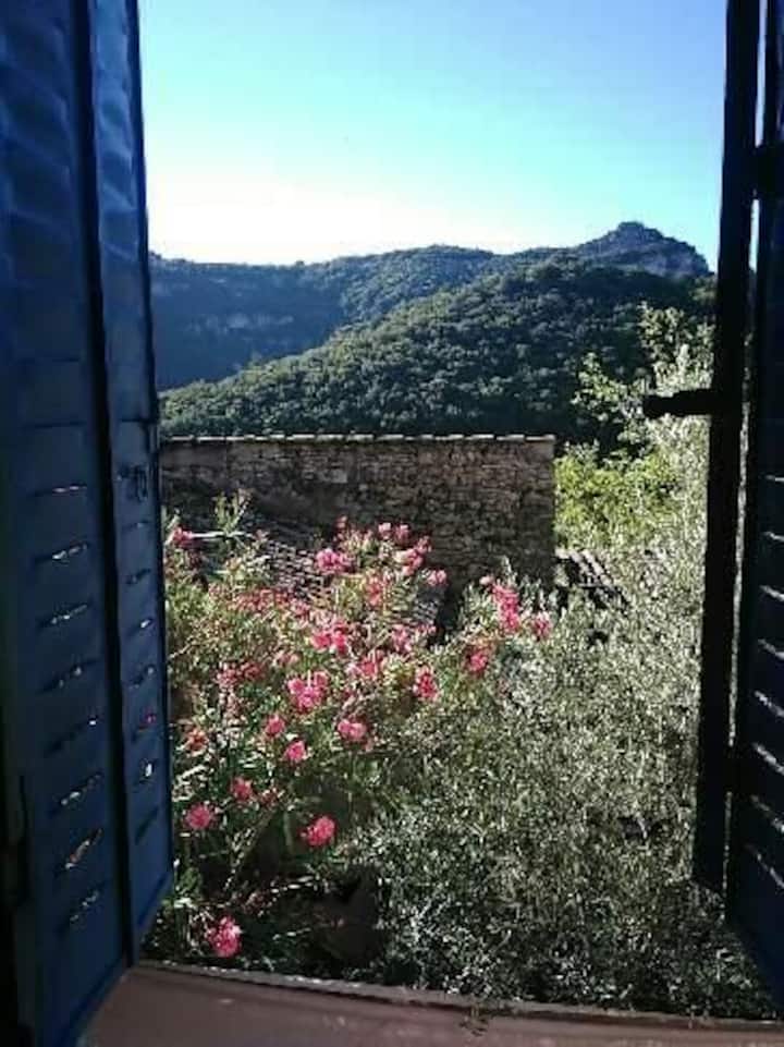 Gîte De La Calade De Châmes. 
Pont D'arc - Vallon-Pont-d'Arc