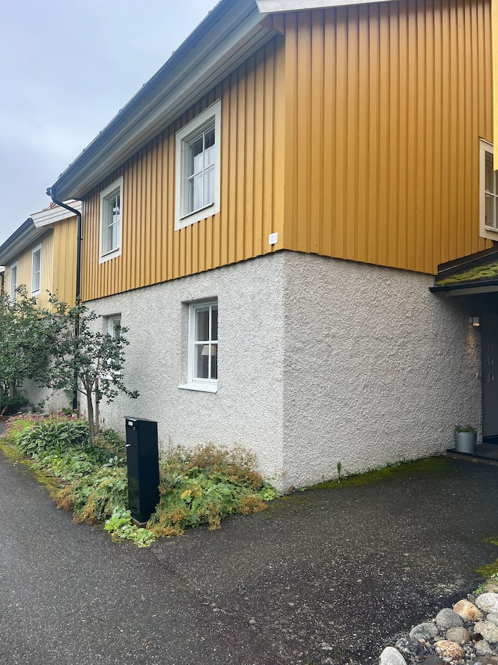 Stort Hus I Centralt Läge - Umeå