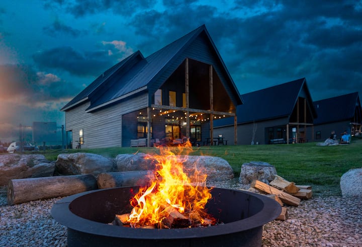 Hills Hideaway- 3 Bedroom Cabin - Custer, SD