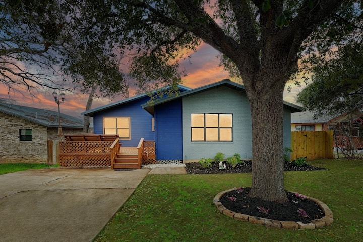 Casa Azul Austin Gem - Minutes From Downtown - Austin, TX