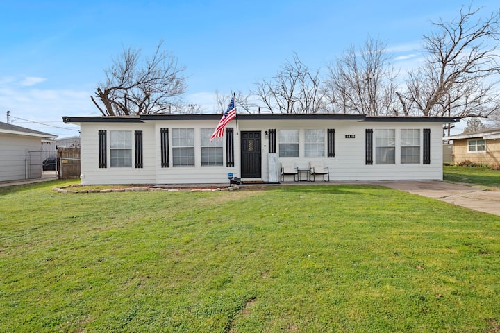 All American Cottage - Wichita Falls