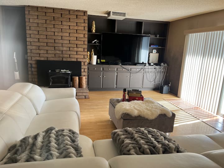 Private Room In Home With Great City View - Apple Valley, CA