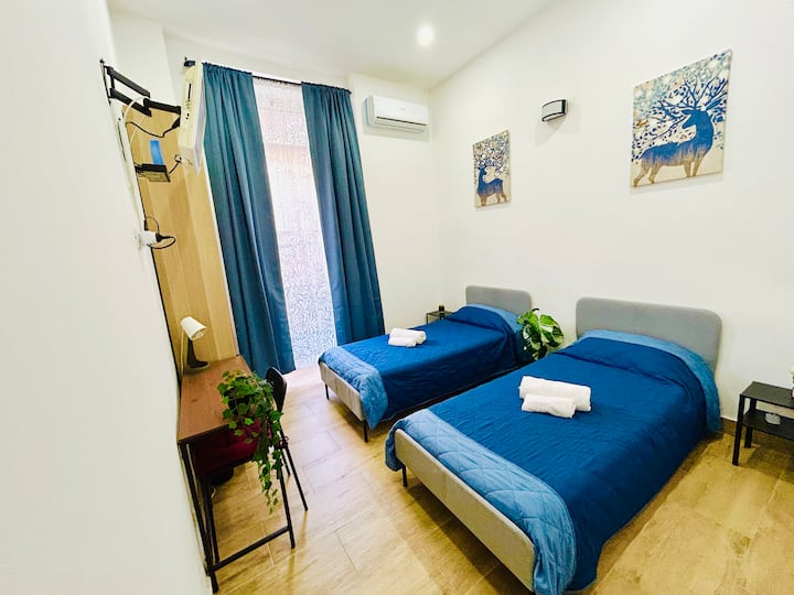 Camera Doppia - Via Tribunali - Bagno Privato - Naples