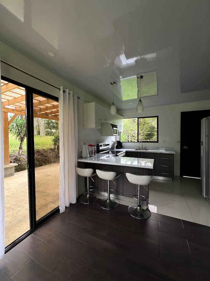 Casa 2 Dormitorios. - Siquirres