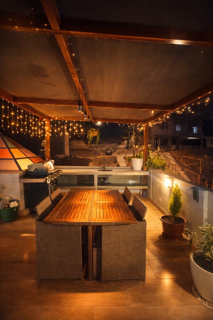 "Modern House With Terrace! Near The Beaches!" - Supe