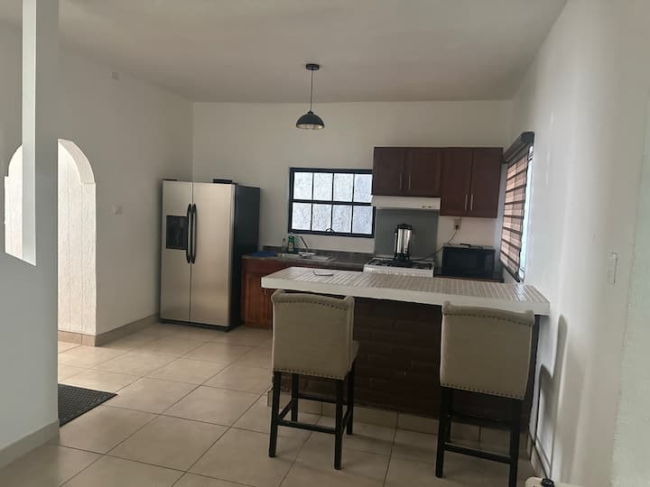 Confortable Y Muy Seguro - El Paso, TX