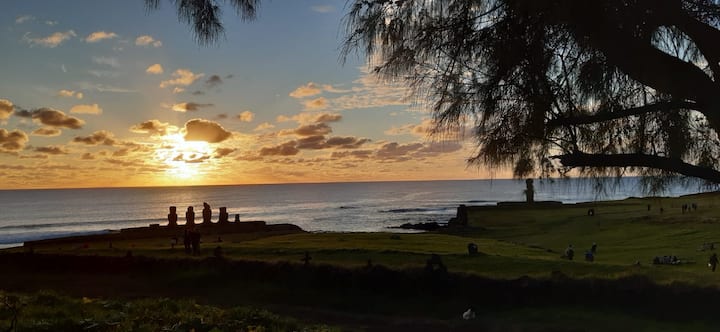 Disfruta Atardeceres Mágicos 2 - Easter Island