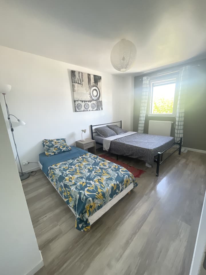 Vannes, St-avé 
A L'étage, Maison -Entrée Séparée - Séné