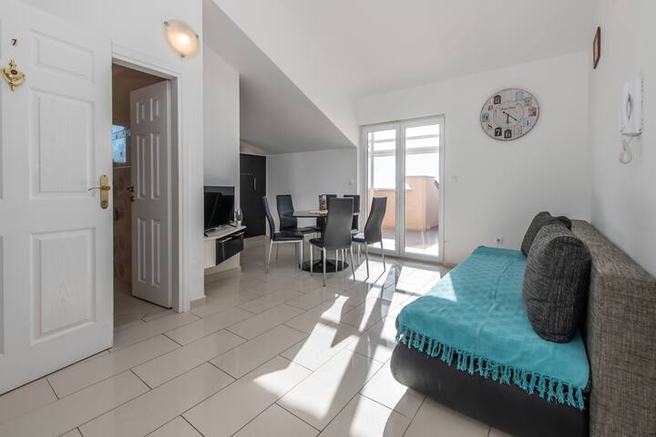Lovely Apartments Fun For 37 - Novalja