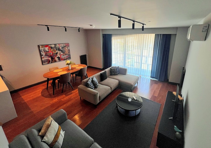 Chic 2br Duplex Apt In Beyoglu; Pool, Spa, Parking - Carigrad