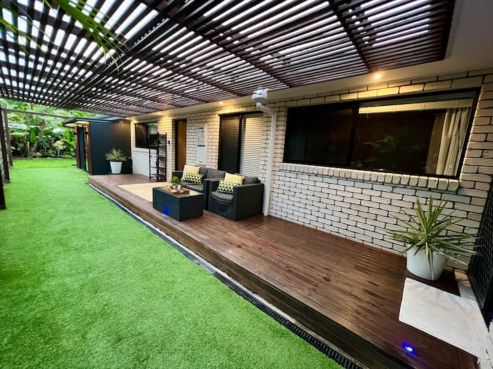 Private Gem In Pacific Pines - Gold Coast