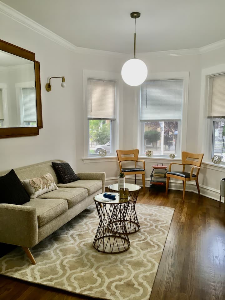 Modern Western Logan Square Flat - Chicago