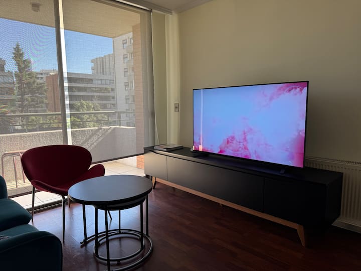 Departamento Cómodo Y Céntrico. - Las Condes