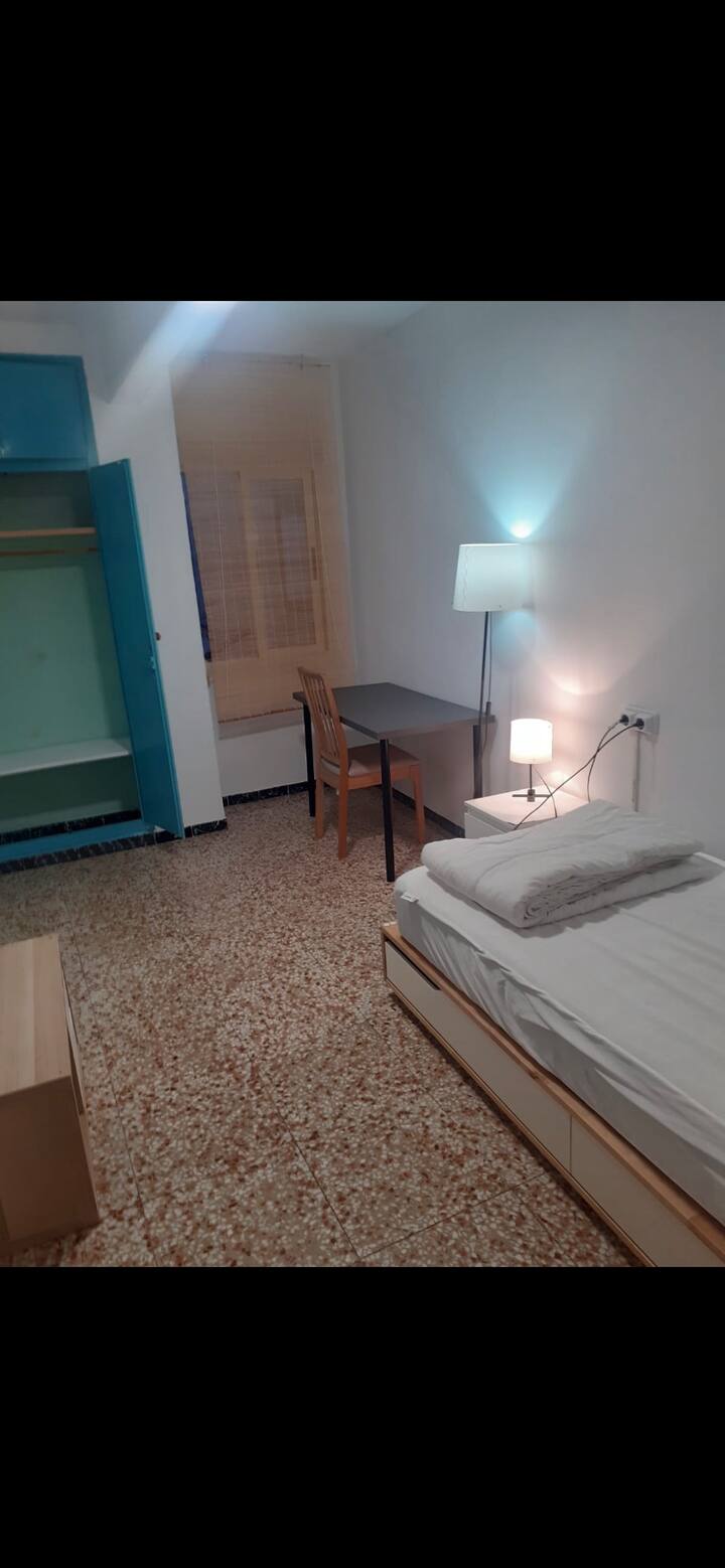 Nice Room 9 In Large Flat, Elche - Elche