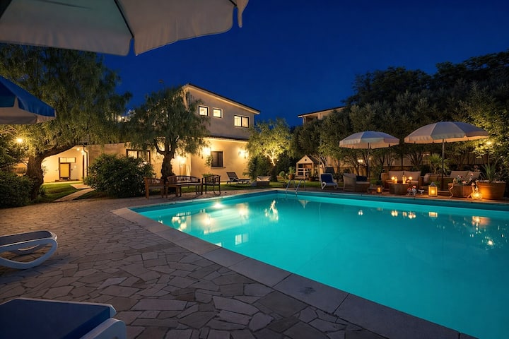 Villa Olimpia · Fiordaliso | Balcone Vista Piscina - Isola di Capo Rizzuto