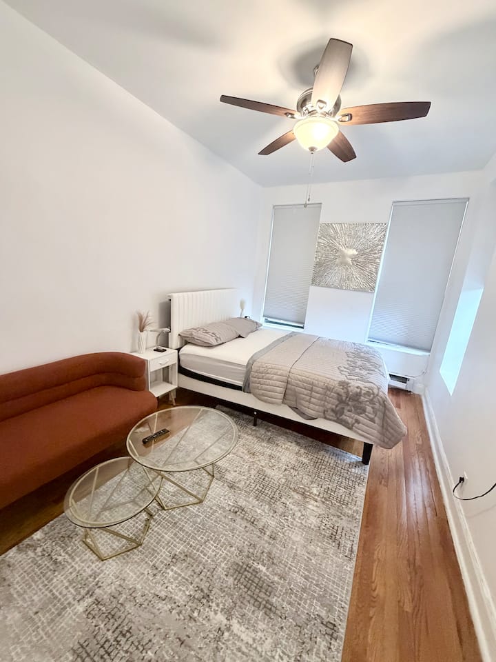 Studio Style Private Suite W Private Bath In Ues - New York