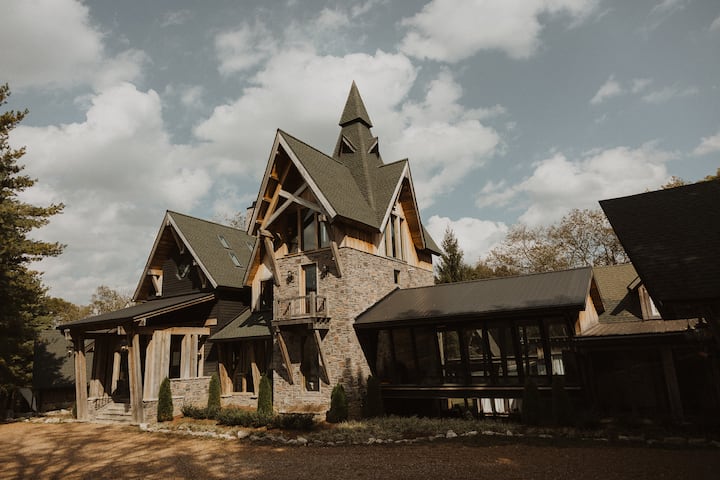 Extraordinary Manor At Dark Horse Estate - Franklin, TN